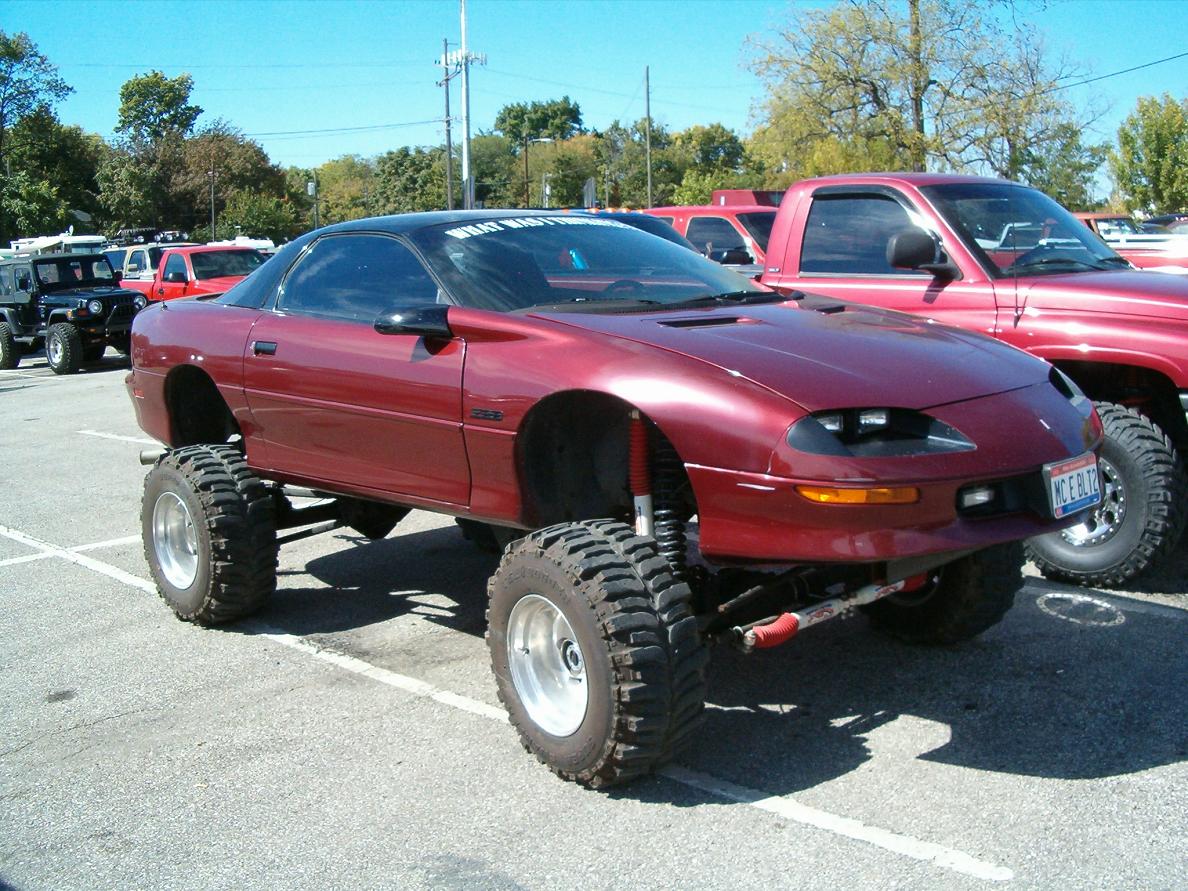 Funny Stuff - Lifted Camaro
